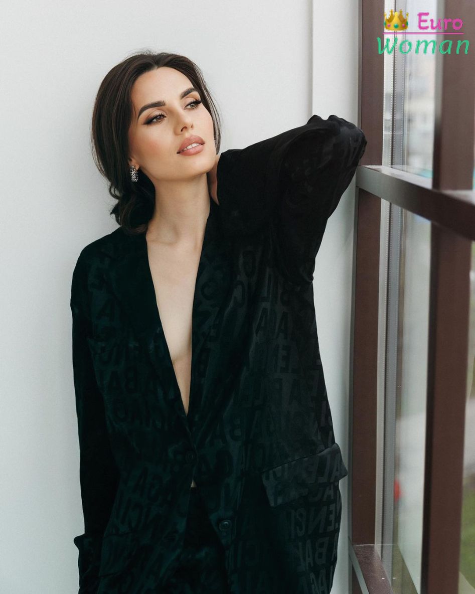 Elegant German Women: What Makes Them so Popular?