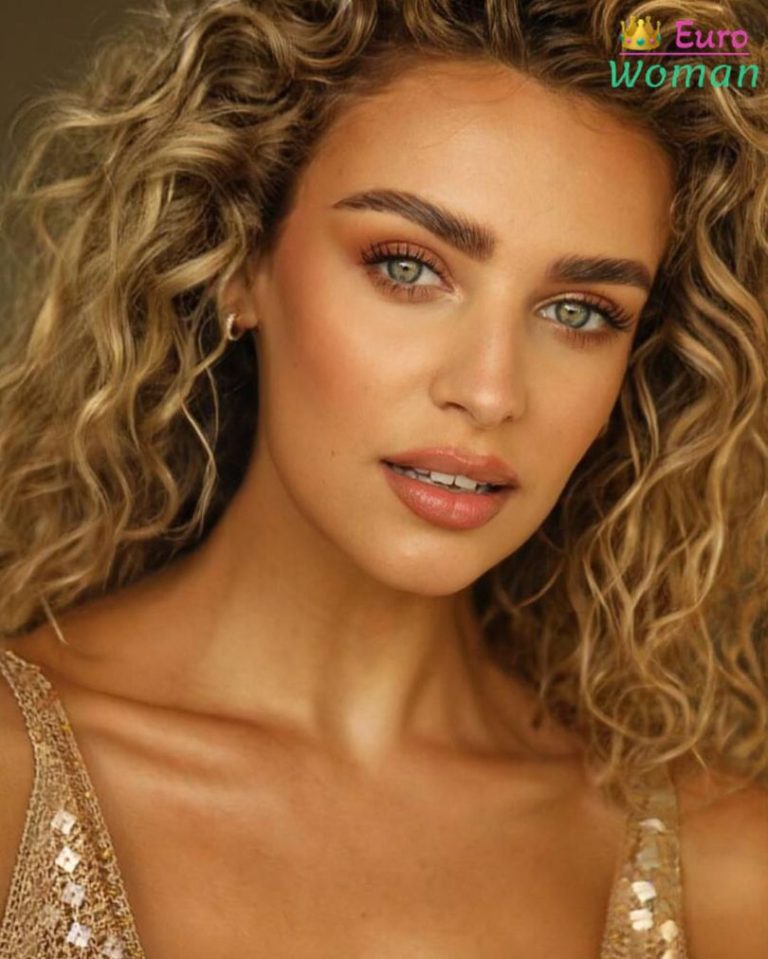 Lovely Spanish Women: What Makes Them the Best Wives?